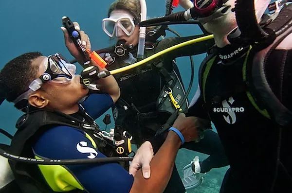 Scuba Rescue Refresher - International Scuba